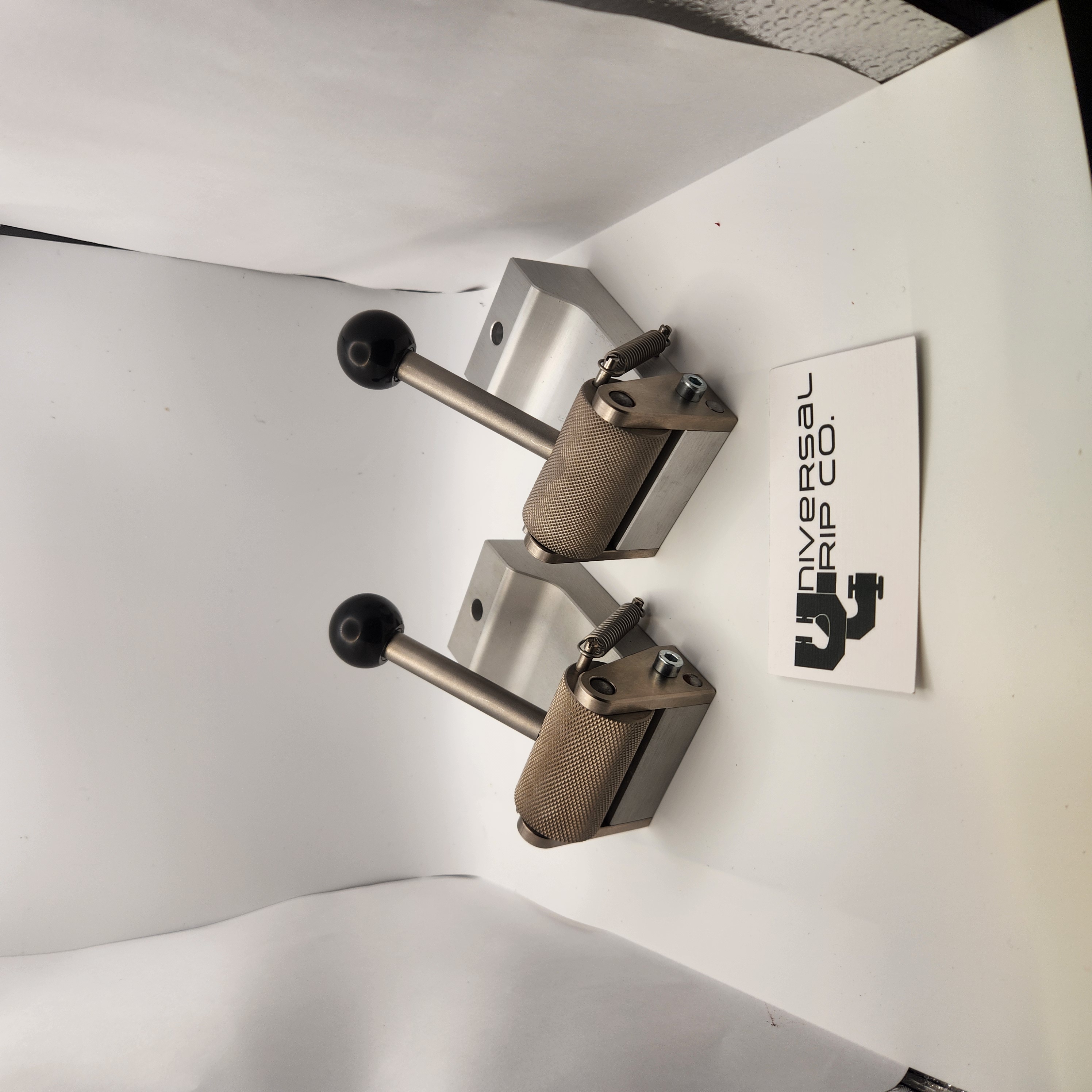 Tensile Testing Grips | Roller Grips - Self Tightening - by Universal ...